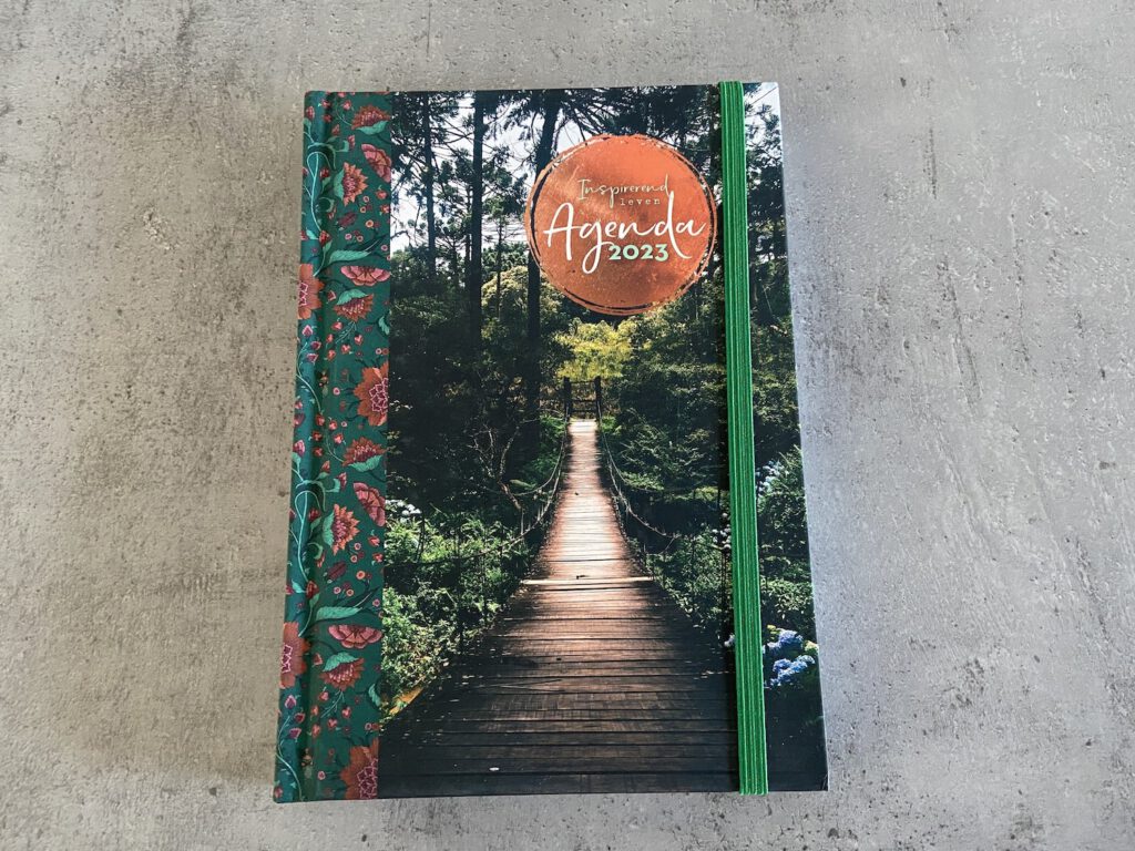 Review: Inspirerend Leven Agenda 2023 - VolleMaanKalender.nl