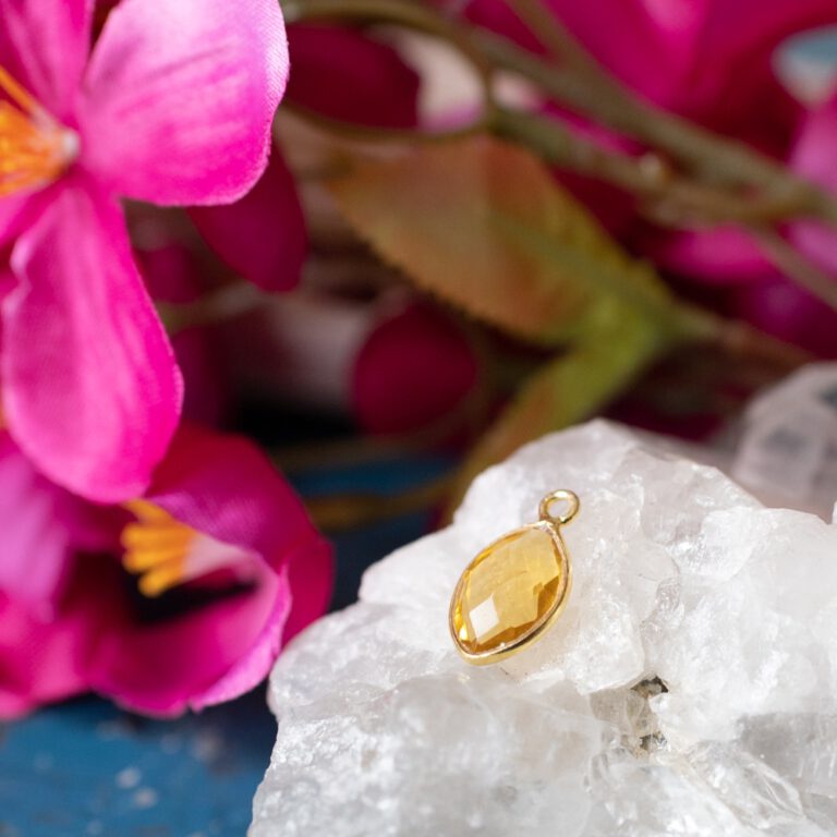 Geboortesteen november: Topaas en Citrien - VolleMaanKalender.nl